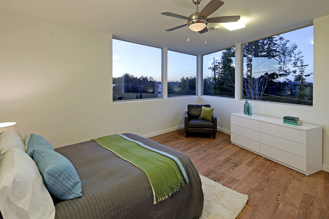 A New House in Seattle Made From Retired Materials