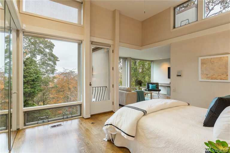 SHED Transforms a Mid-Century Gordon Walker Home in Seattle