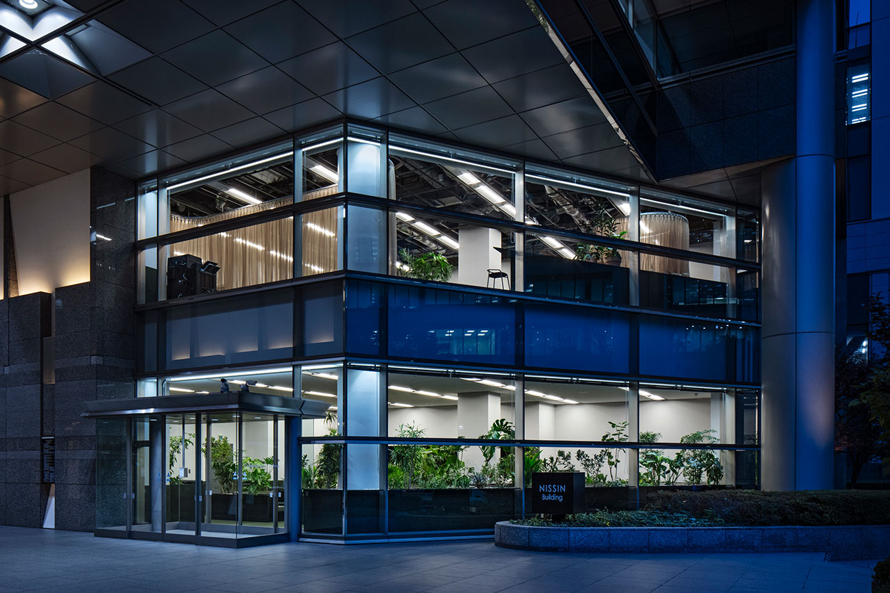 The KOKUYO DIG Office in Tokyo Doubles as a Space for Learning